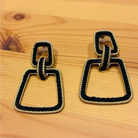 Express | Jewelry | New Express Elegant Black And Gold Earrings | Poshmark